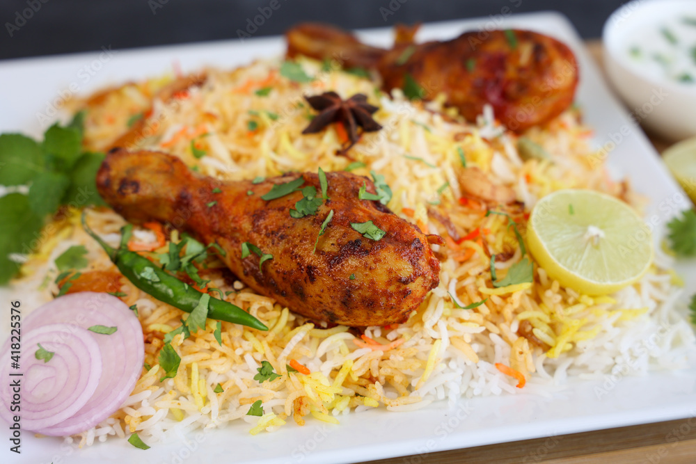 Chicken biryani Spicy Indian Malabar biryani Hyderabadi biryani, Dum ...