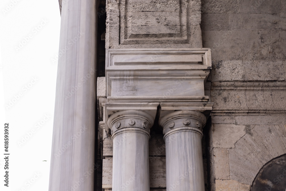 Foto de Elements of architectural decorations of buildings, old columns ...