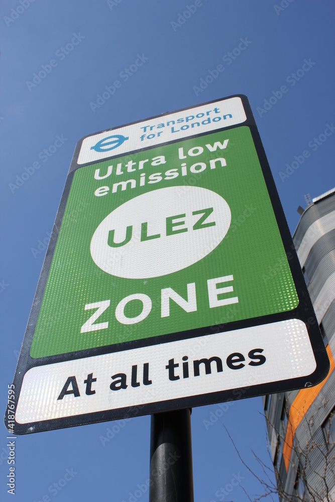 Foto de ULEZ stock footage London, UK - April 9 2019: ULEZ (Ultra low ...