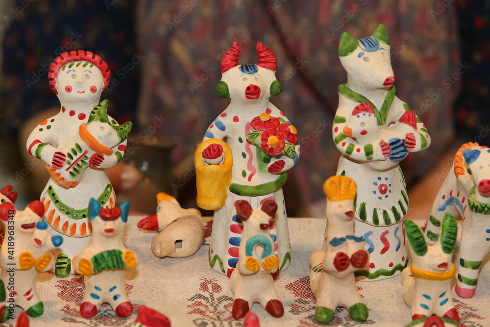 Russian traditional national handicraft, handcraft: clay "khludnevsky ...