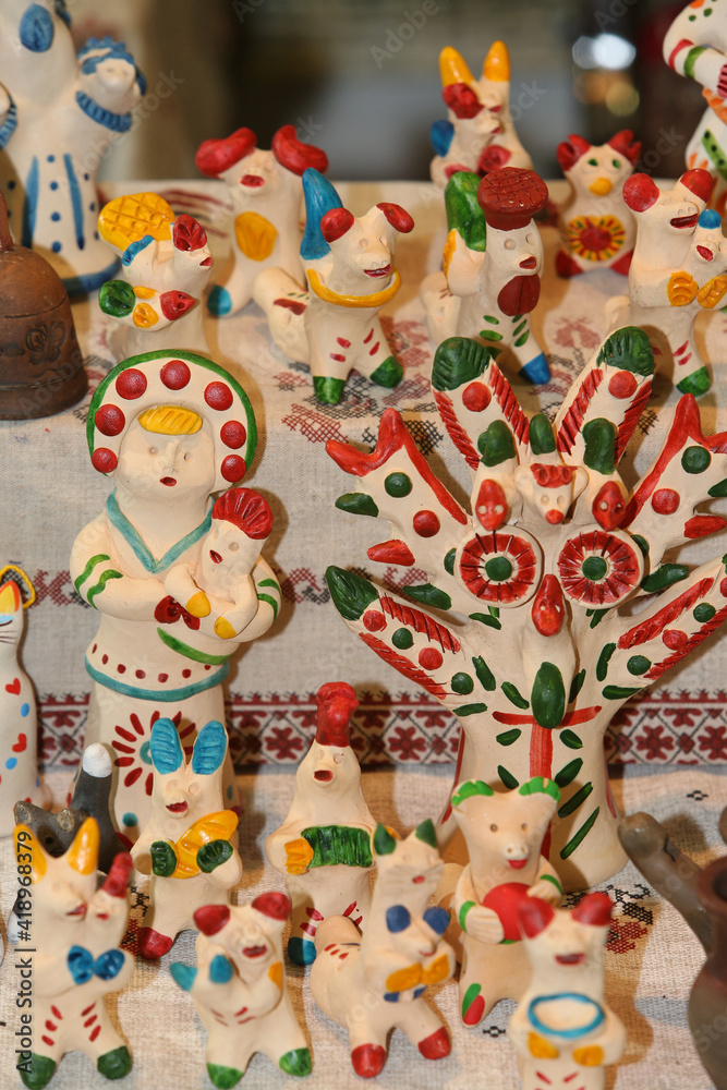 Russian traditional national handicraft, handcraft: clay "khludnevsky ...