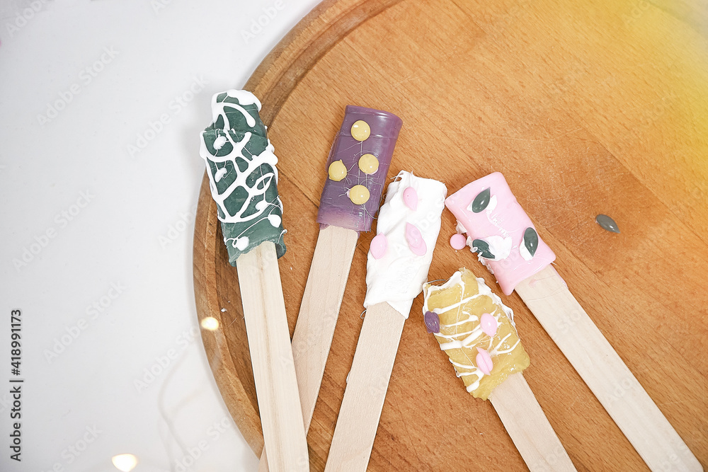 Spatula for the shugaring procedure. Top view. The procedure for ...