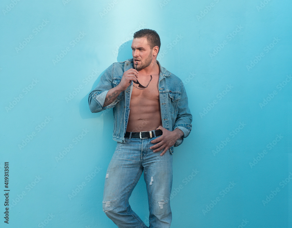 Man Jeanse Street Style Naked Male Body Sexy Muscular Guy Nude Abs Foto De Stock Adobe Stock