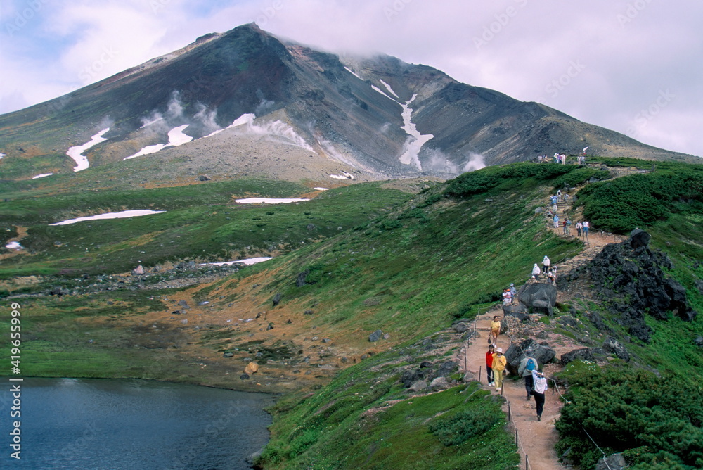Mount Asahidake, 2290m, Daisetsuzan National Park, island of Hokkaido ...