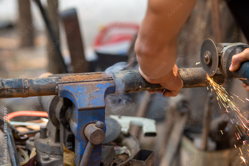 Sparkling steel cutter, steel clamps for clamping steel, bend to cut ...