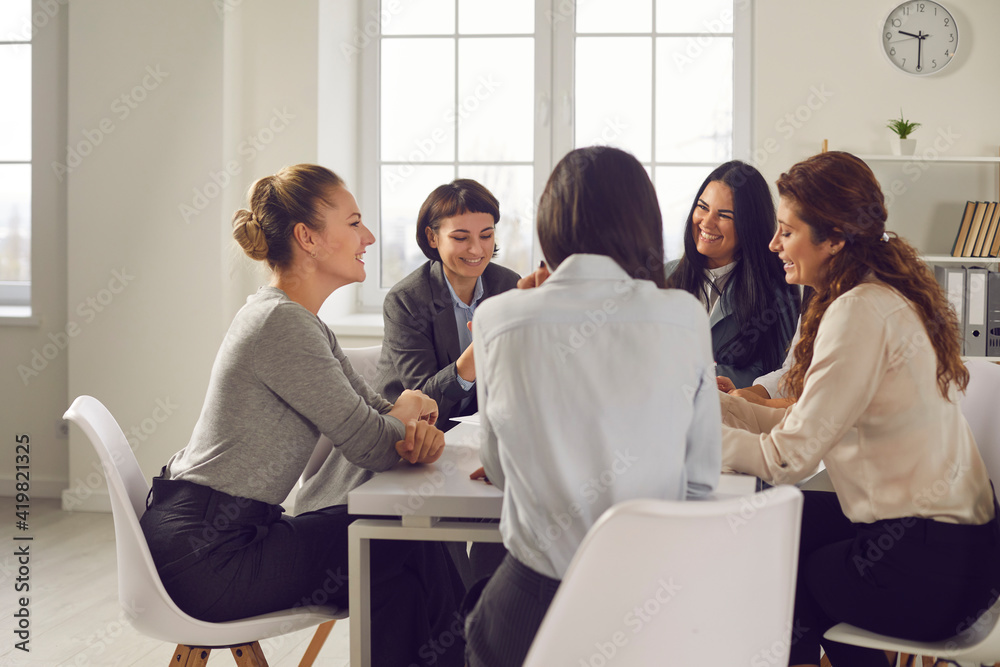 Team of women planning new project and choosing business strategy ...