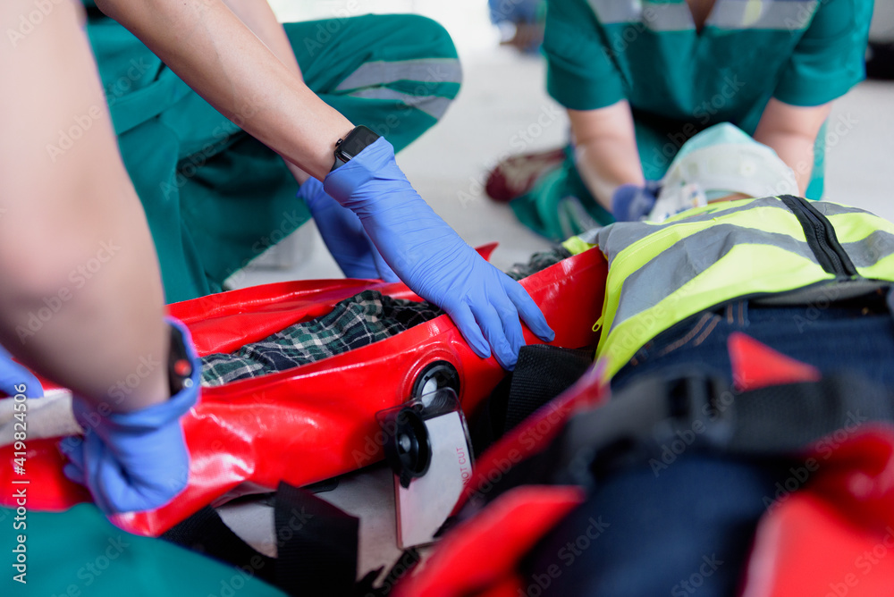 First aid for injuries in work accidents. Use emergency vacuum splint ...