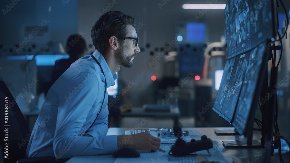 Industry 4.0 Modern Factory: Security Operator Controls Proper ...