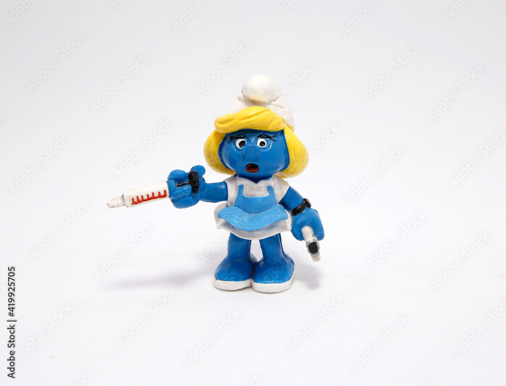 Smurfette. Nurse Smurfette. The smurfs. Girl smurf. Little blue ...