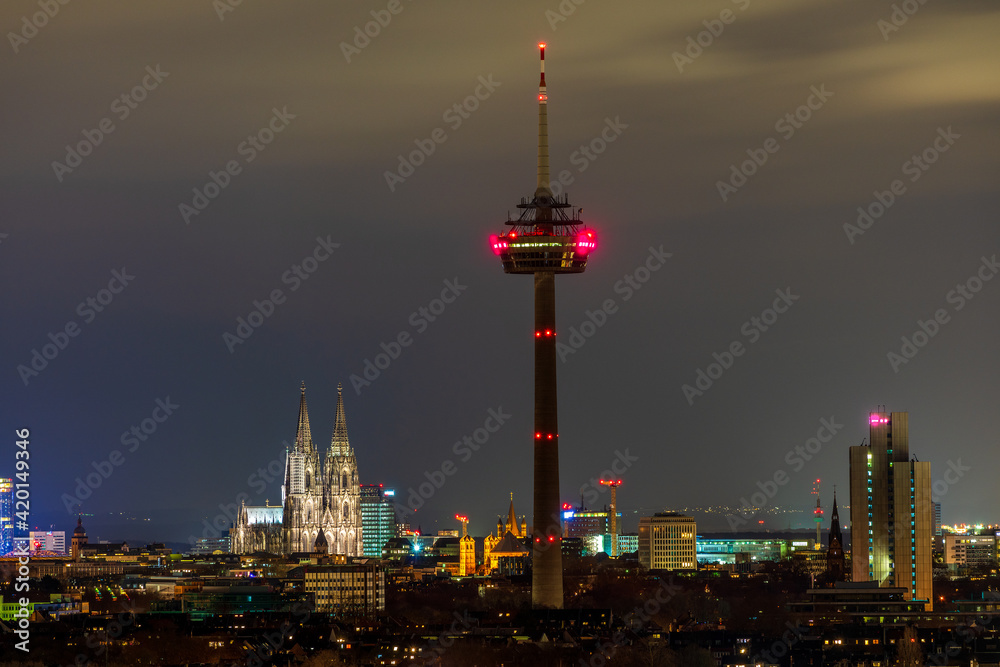 Cologne cityscape at night, Germany..View of Cologne Cathedral and ...