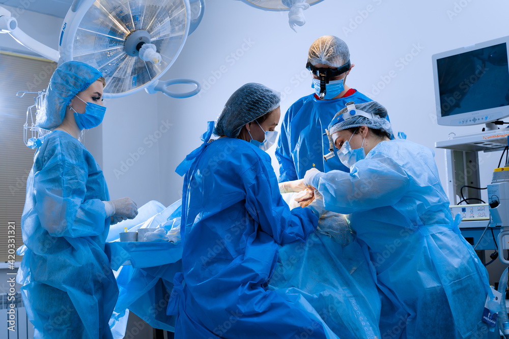 Transconjunctival blepharoplasty. Surgery. Upper blepharoplasty ...