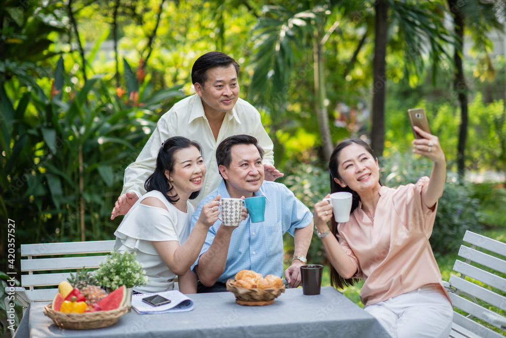 Group of asia family and friends happiness meeting, Lifestyle people ...