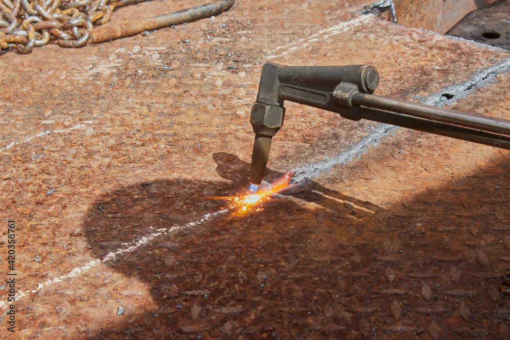 Checker Plate or Diamond Plate Cutting by Oxygen Acetylene Cutting ...