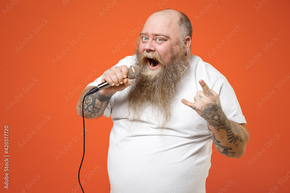 Fat pudge obese overweight tattooed blue-eyed bearded big belly man in ...