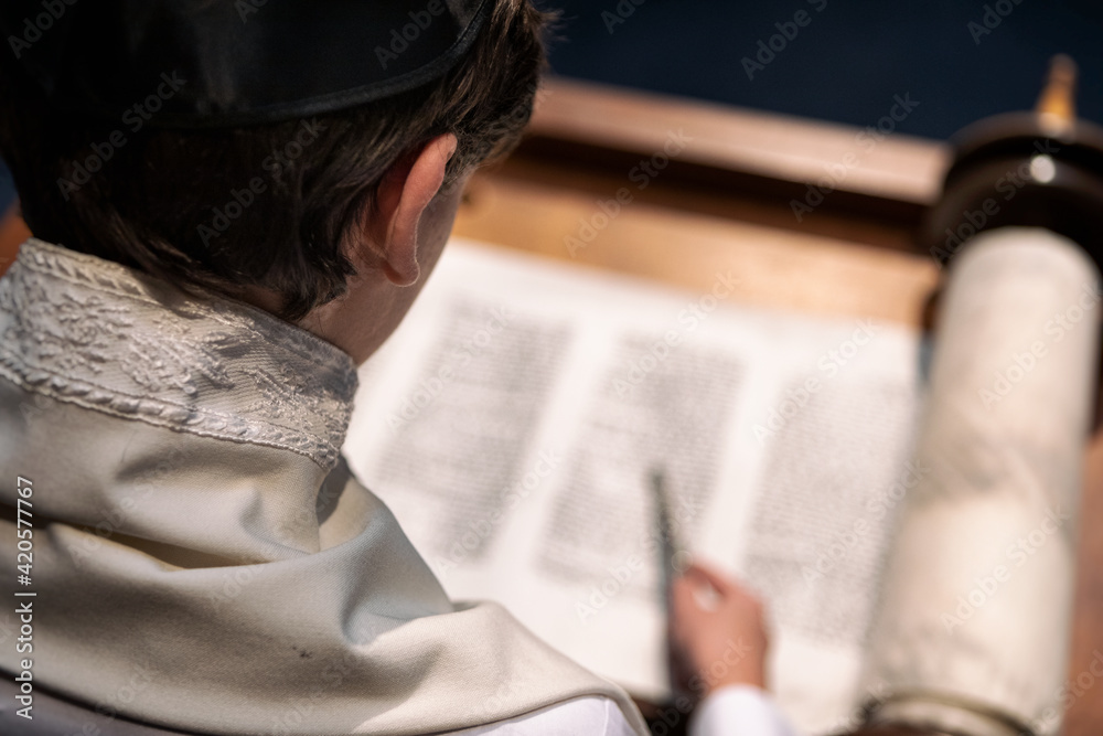 Synagogue: Teen Male Alone On Bimah Doing Torah Reading Stock Photo ...