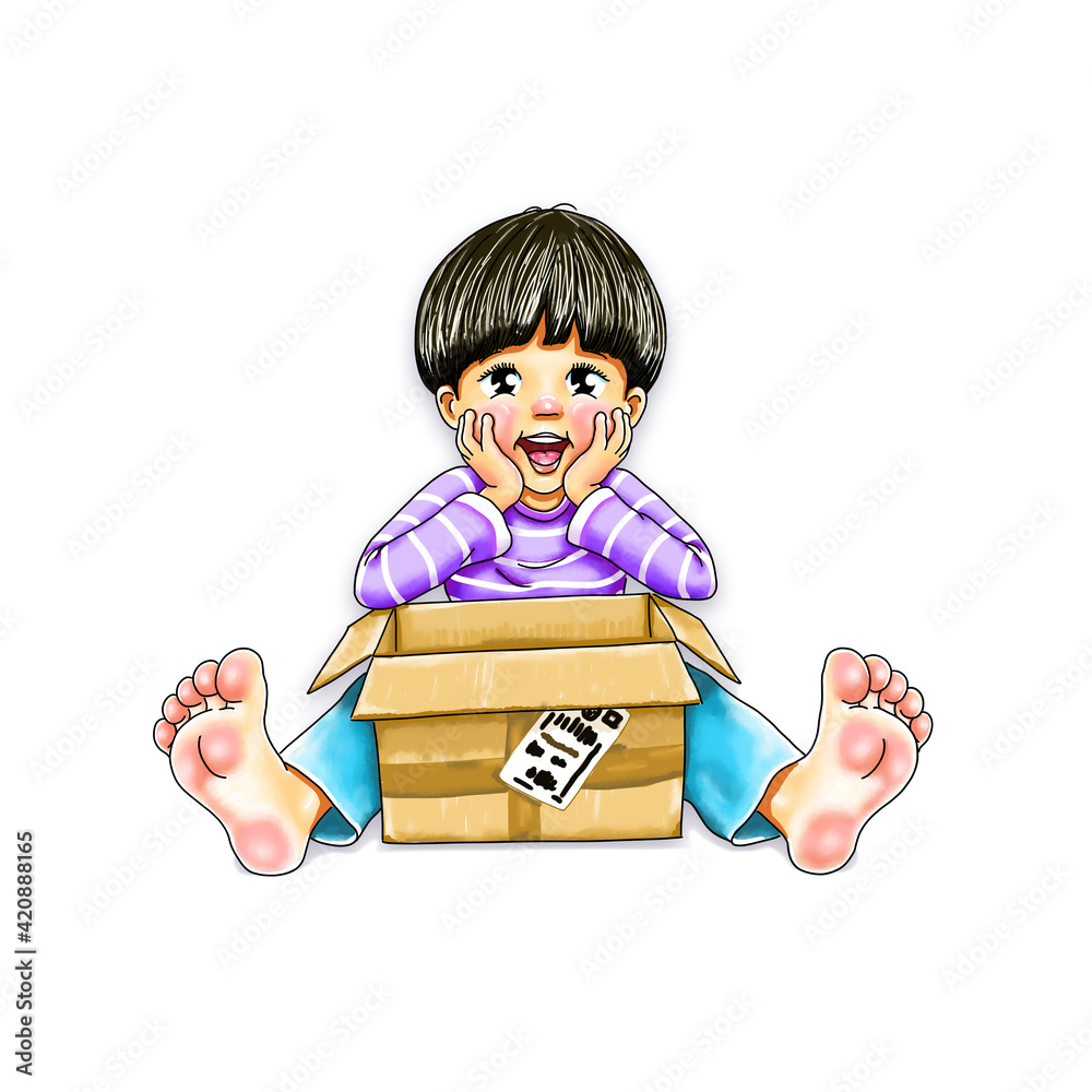 Kind kleiner Junge mit Paket Päckchen geöffnet vor sich sitzt barfuß ...