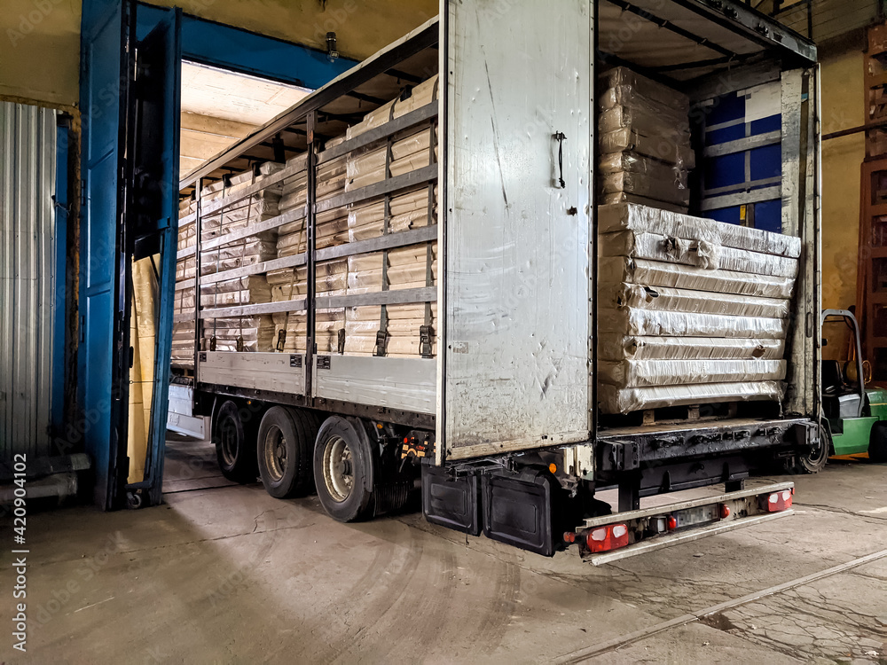 Hochregallager Hubmaststapler LKW Entladung Logistik Stock Photo ...