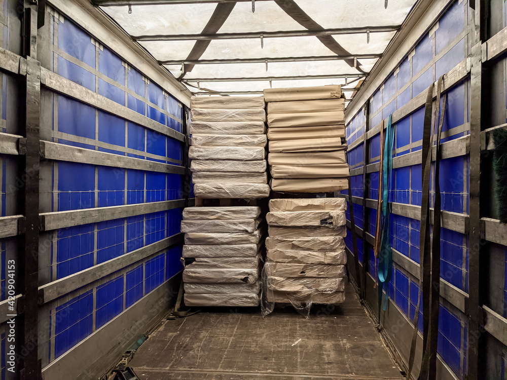 Hochregallager Hubmaststapler LKW Entladung Logistik Stock Photo ...