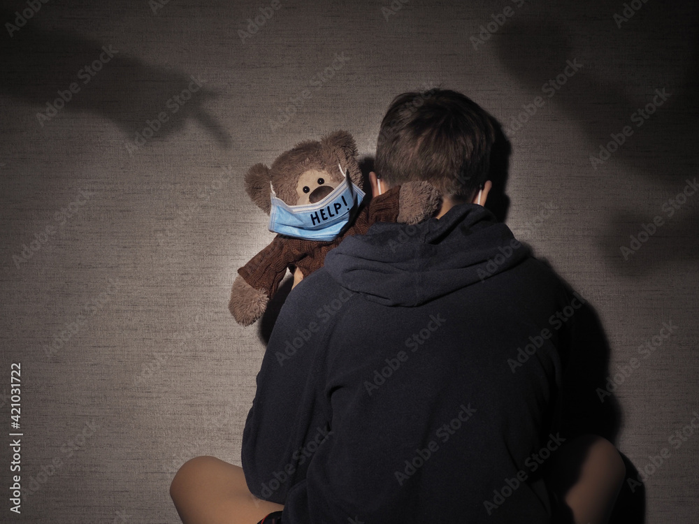 Foto de Child harassment concept. Types of violence. Physical abuse ...