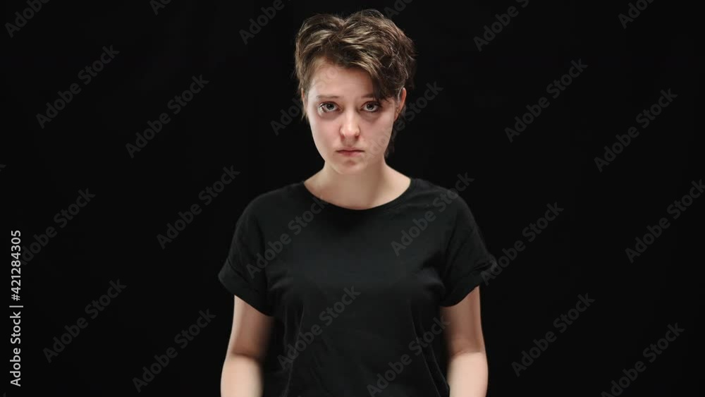 Vidéo Stock Desperate woman raising sign with Me too hashtag looking at ...