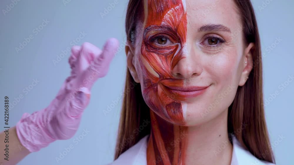 Vidéo Stock Botox injection in the face. Young woman with half of face ...