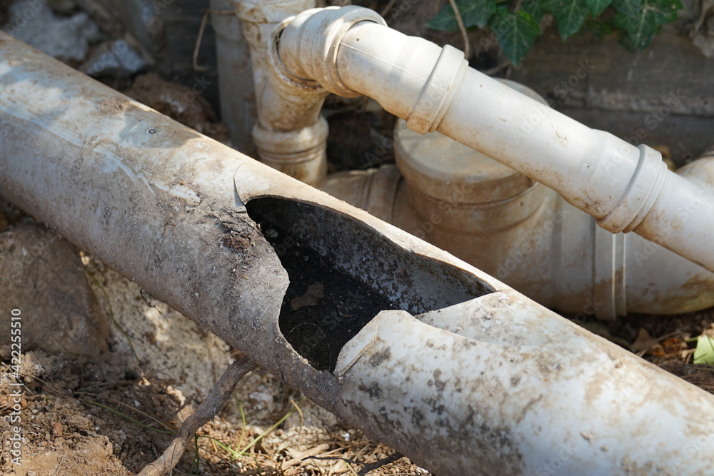Repair and replacement of broken waste water pvc plastic sewer pipe ...
