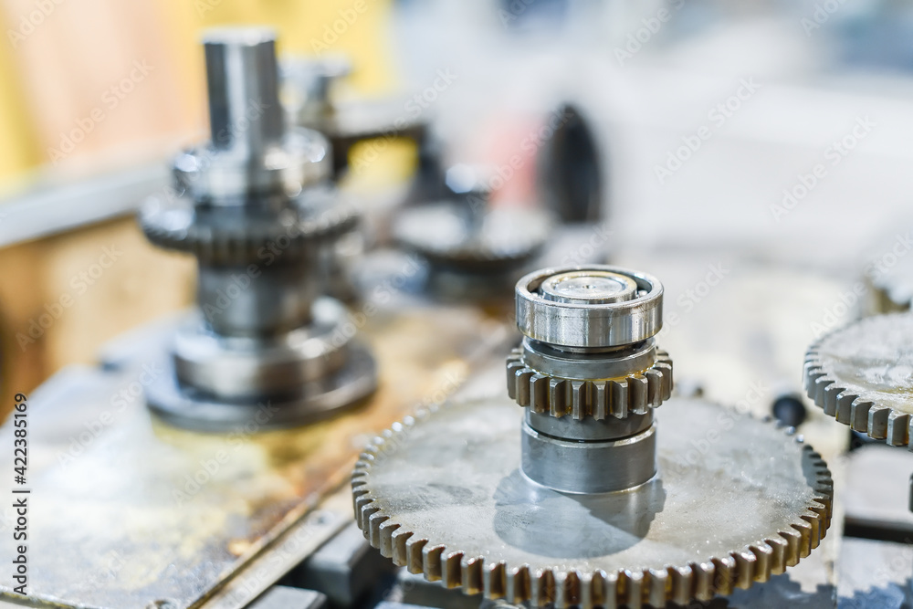 Gears for transmission of speeds and revolutions with bearings of a cnc ...