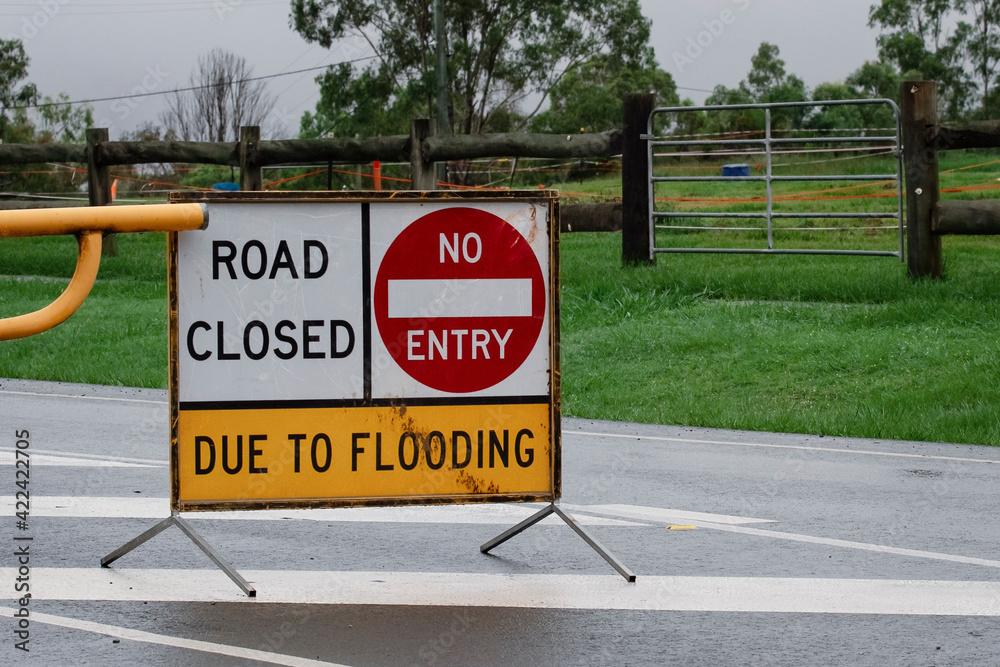 Road Closed Sign due to Flooding Queensland Australia Youngs Crossing ...