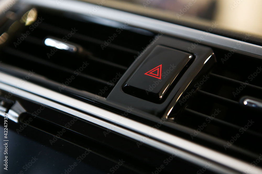 Foto de Emergency stop button in car. Warning of the danger and stop ...