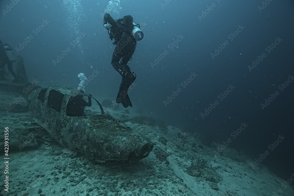 sunken plane diving, plane crash, incident, search under water, crash ...