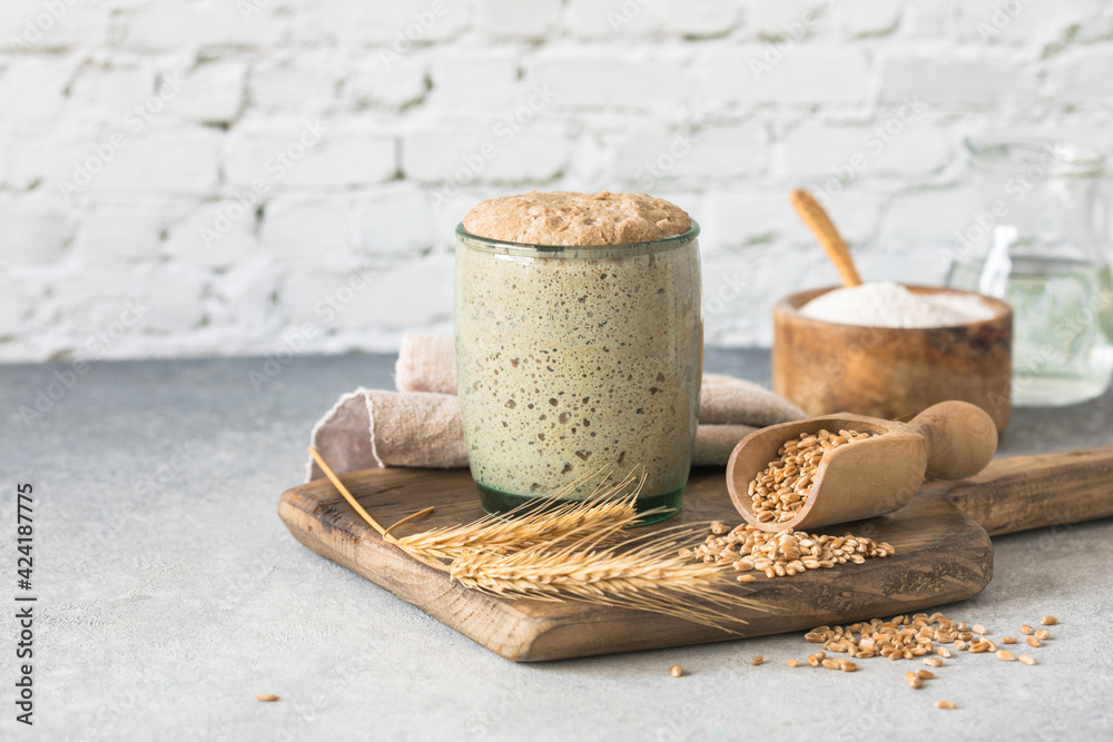 Foto de The rye leaven for bread is active. Starter sourdough ...