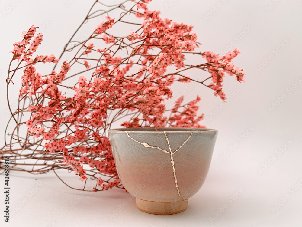 Kintsugi, Japanese Hanami flowers with real gold restored pottery ...