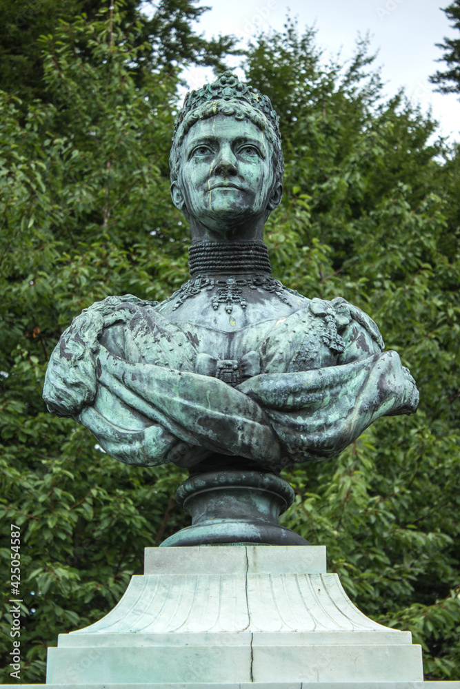 Buste af Louise Dronning af Danmark (Bust of Louise Dronning ...