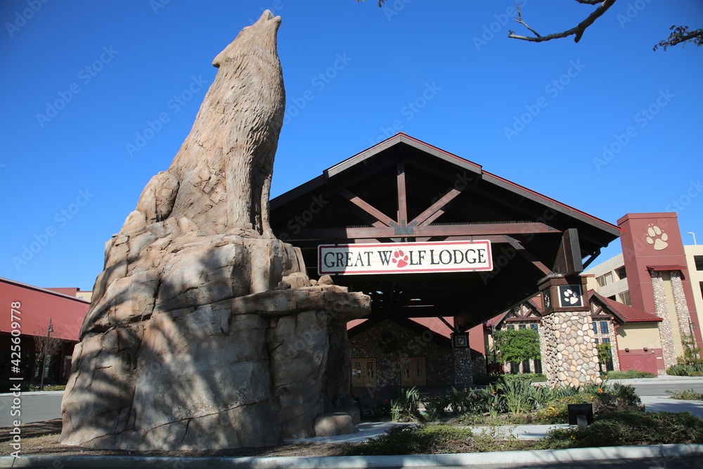 Foto de March 31, 2021 Garden Grove, California - Great Wolf Lodge ...