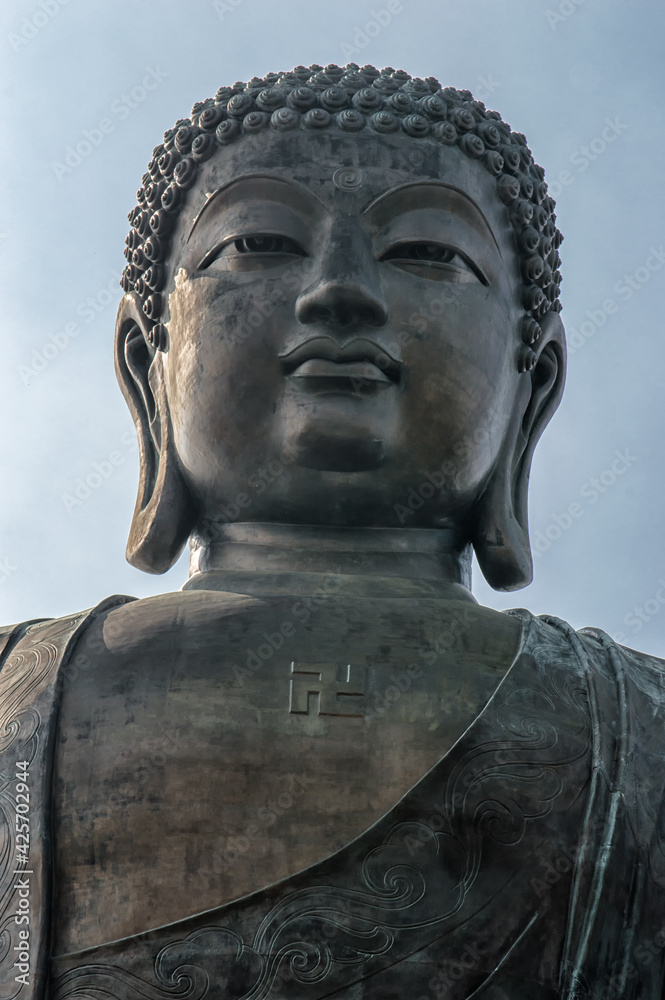 Tian Tan Buddha This is the world s tallest outdoor seated bronze ...