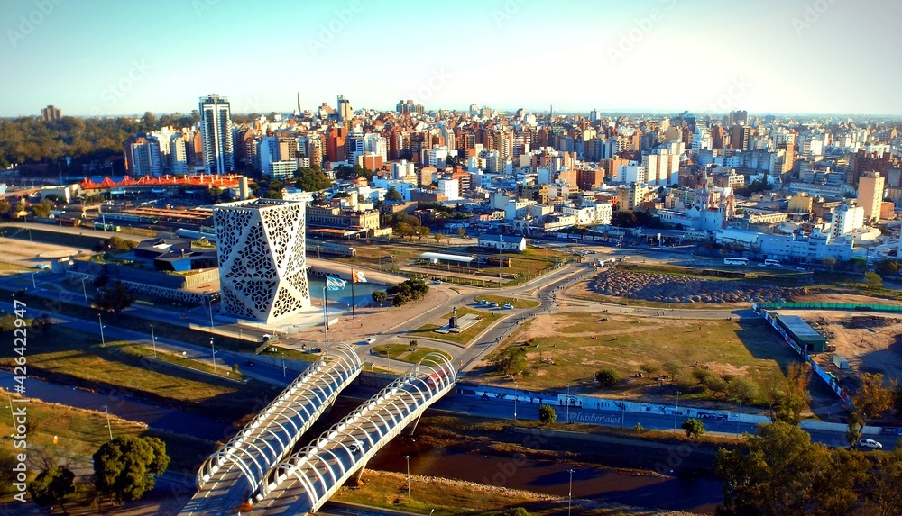 fotos aéreas tomadas desde un drone de la ciudad de Córdoba capital ...