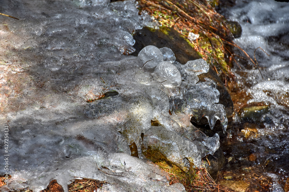 Winter, Frühjar, Schneeschmelze, Wärme, Eis, Bach, vereist, Brunnen ...