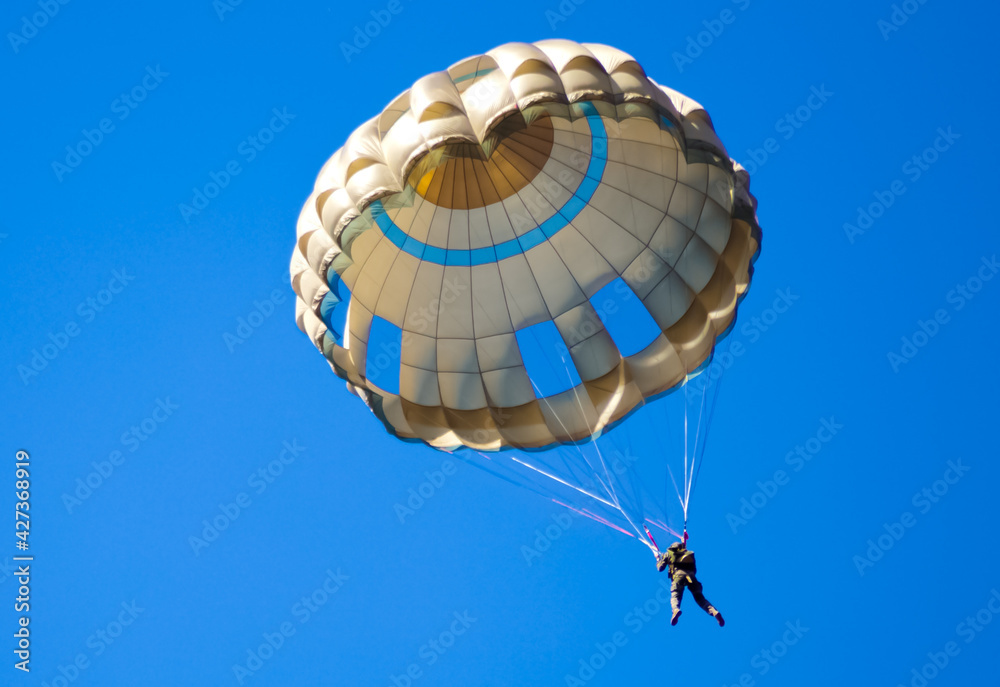 Parachutiste militaire Stock Photo | Adobe Stock