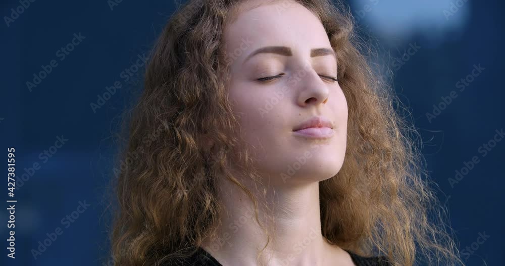 Video Stock Lady model head shot standing street outdoors. Close-up ...