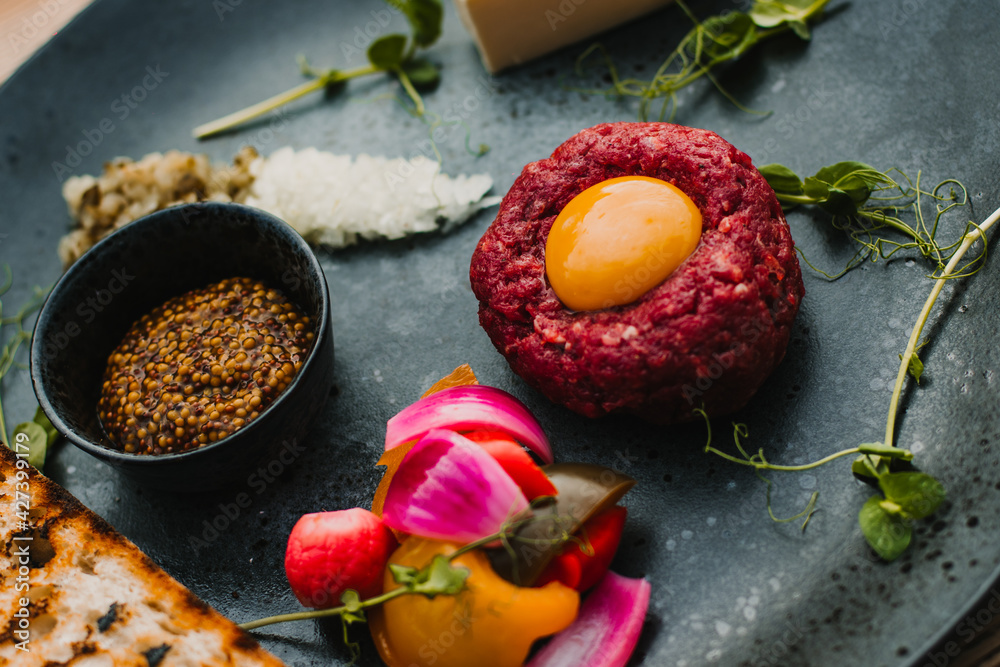 polish tatar egg, Beef tatare with egg, Tatar z polędwicy wołowej ...