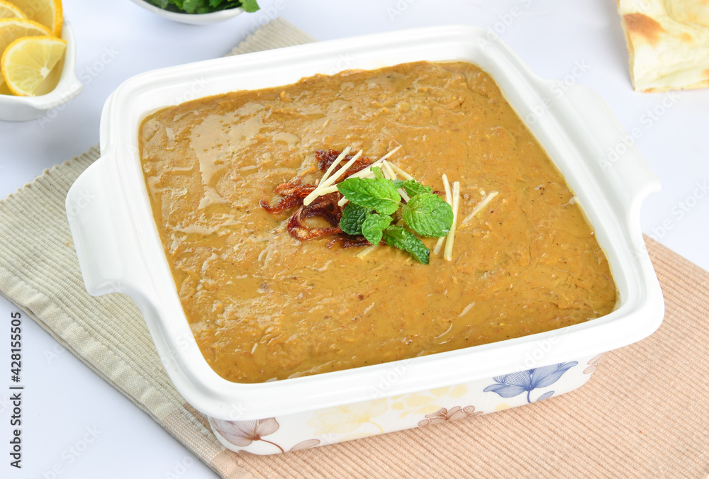 Haleem, Delicious Pakistani and Indian Famous Food, Made with meat ...