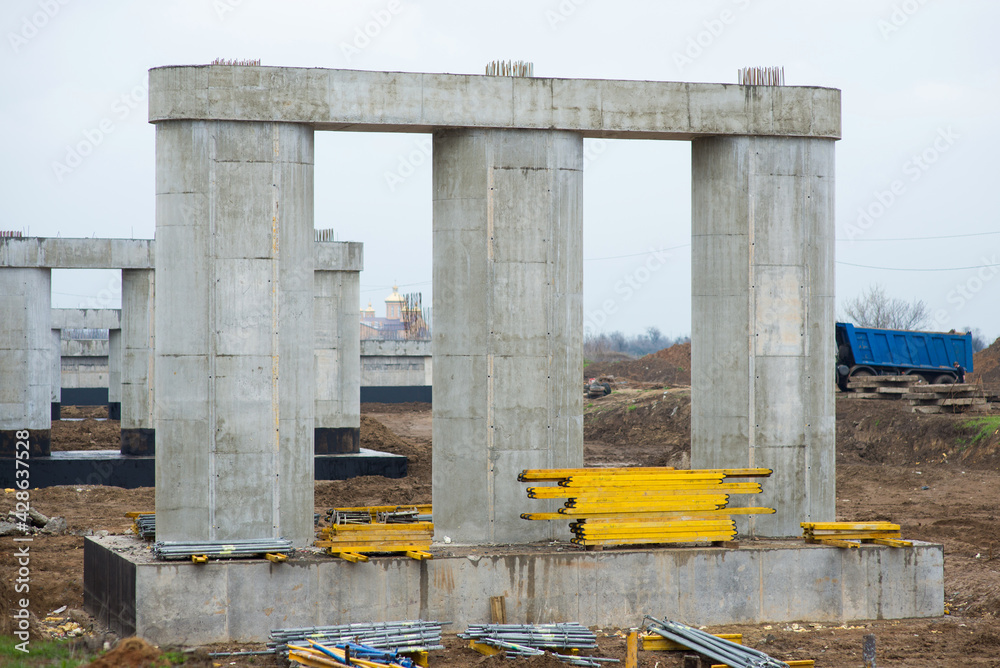 construction of reinforced concrete columns of a transport bridge ...