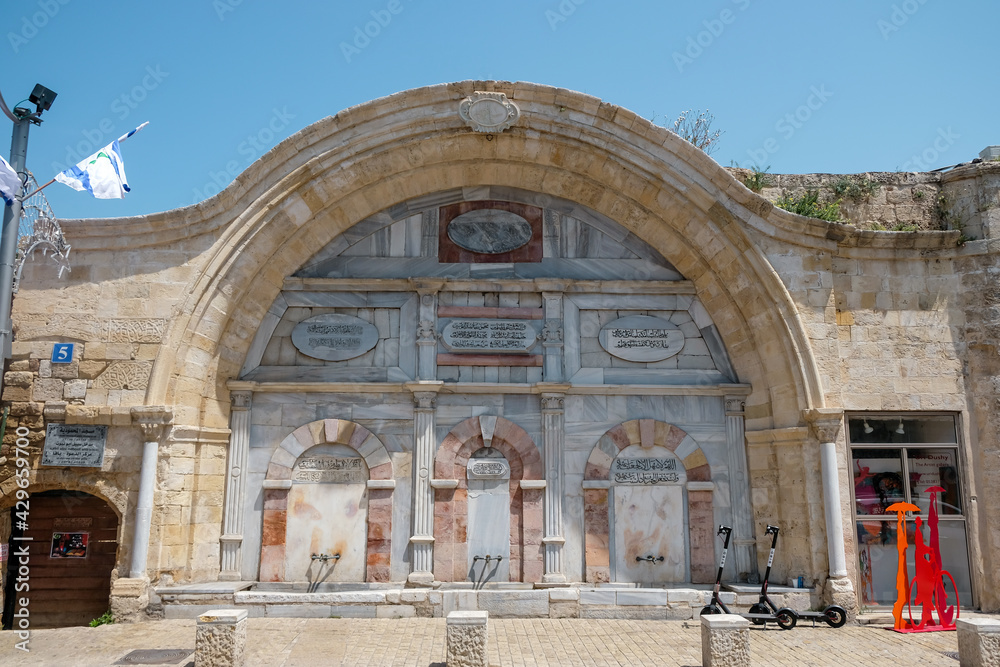 The Mahmudiya Mosque is the most magnificent building of the Ottomans ...