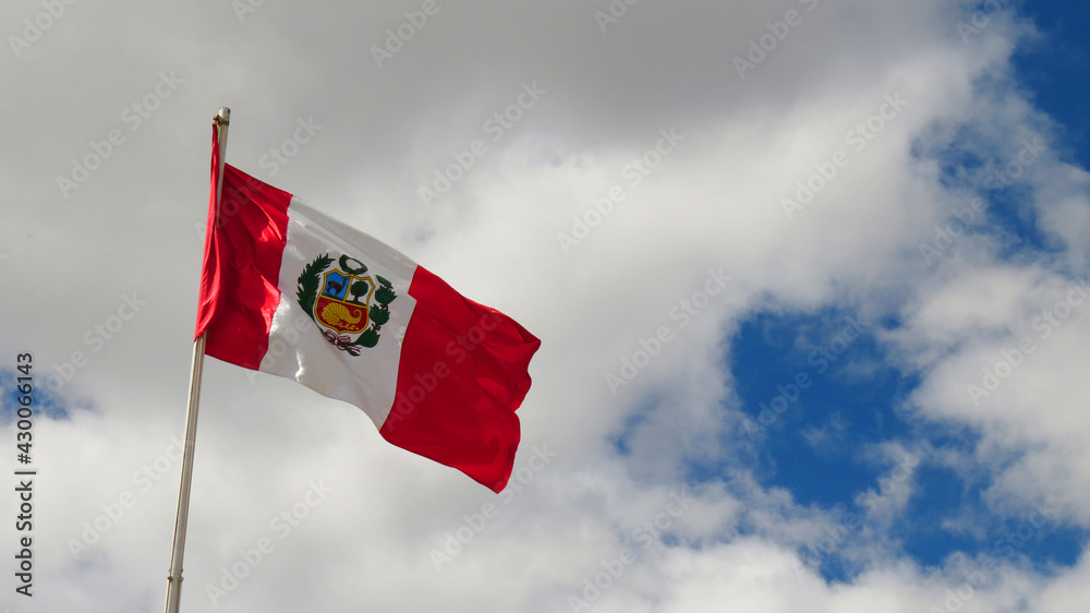 bandera peruana Stock Photo | Adobe Stock