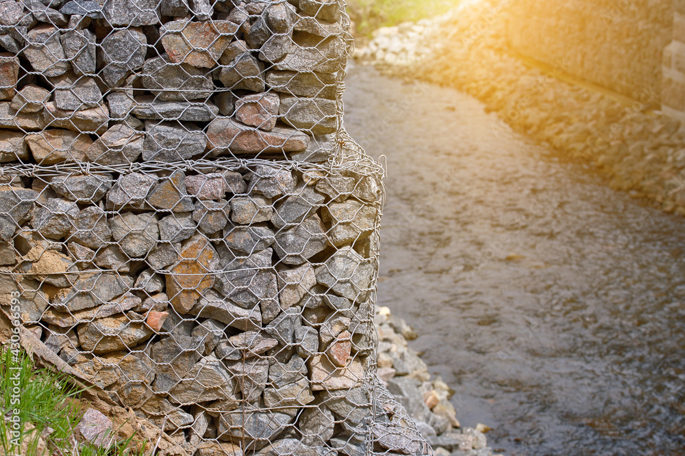 Foto de Gabion and rock armour - coast and waterways protection. Gabion ...