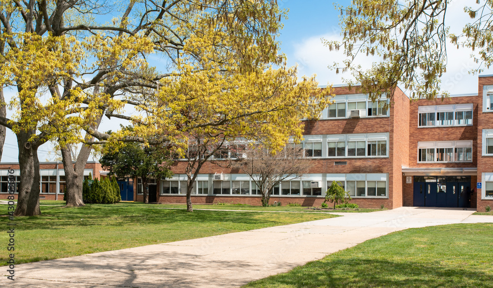 Exterior view of a typical American school building Stock Photo | Adobe ...