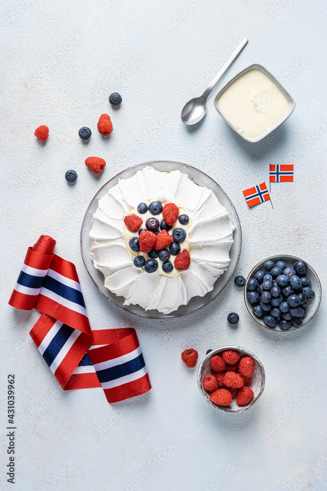 Pavlova cake for Norwegian Independence day with Norwegian flag and ...