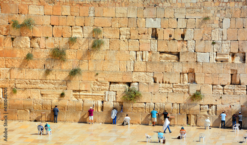 JERUSALEM ISRAEL 26 10 16: Jewish pray a the Western Wall, Wailing Wall ...