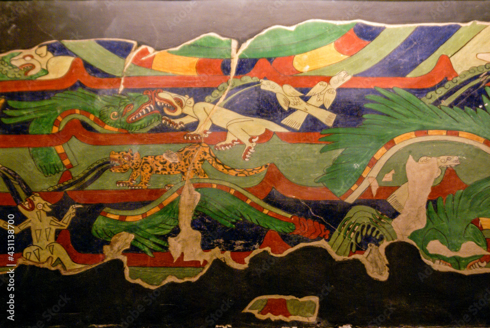 Mural de los animales mitologicos.Original de Teotihuacan . Museo ...
