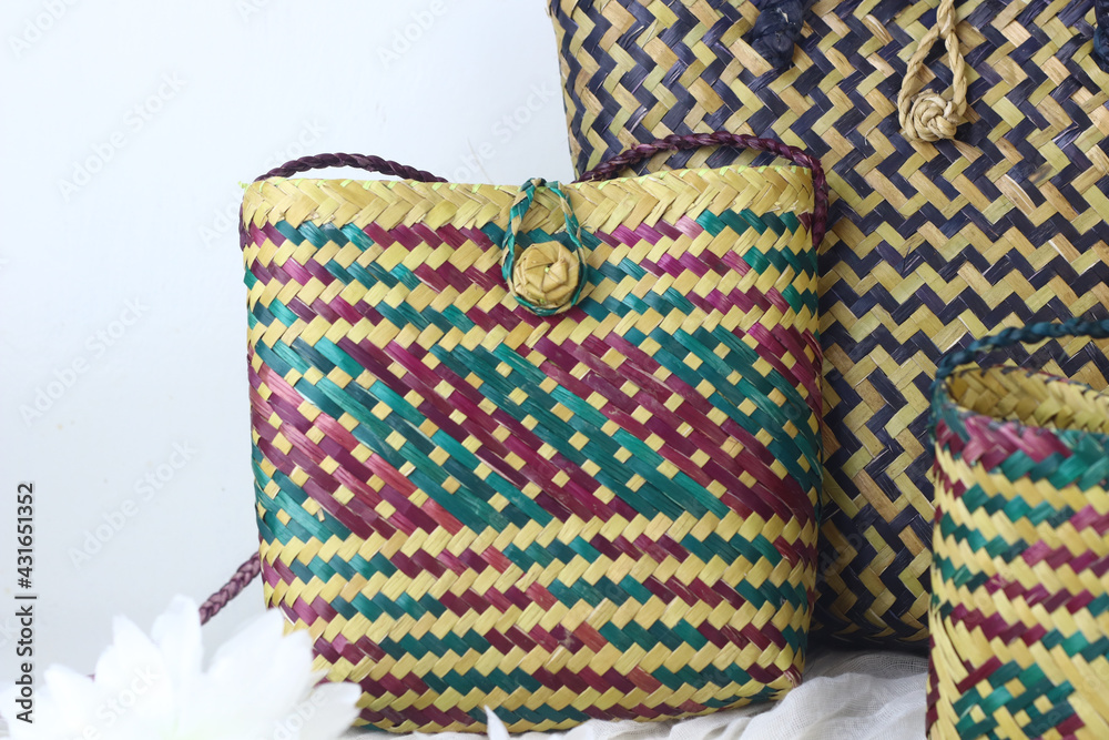 Tas anyaman purun, Indonesian traditional woven tote bag from ...